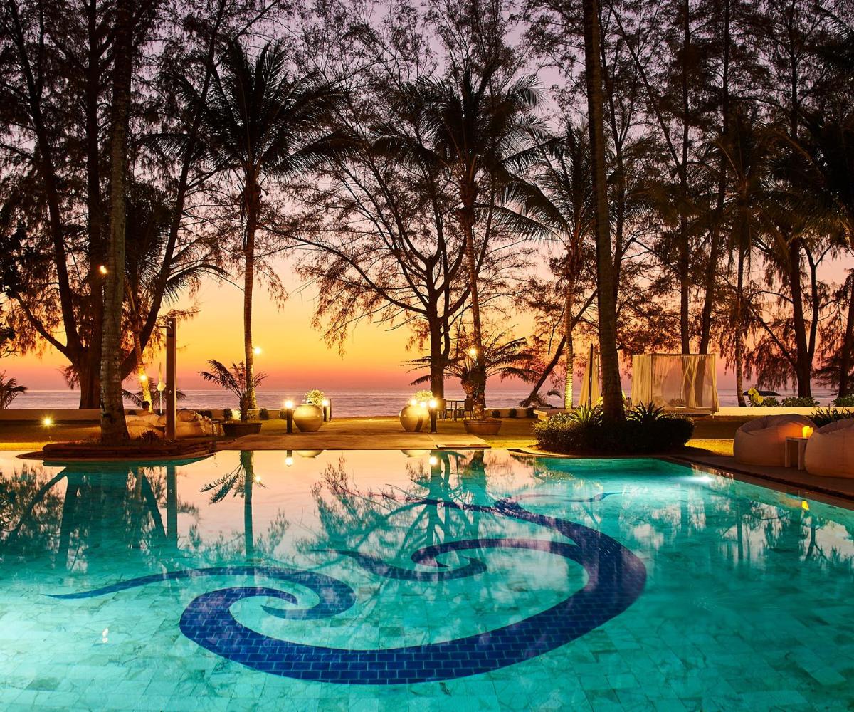 The Anda Mani Beachfront Villas - ViaResorts